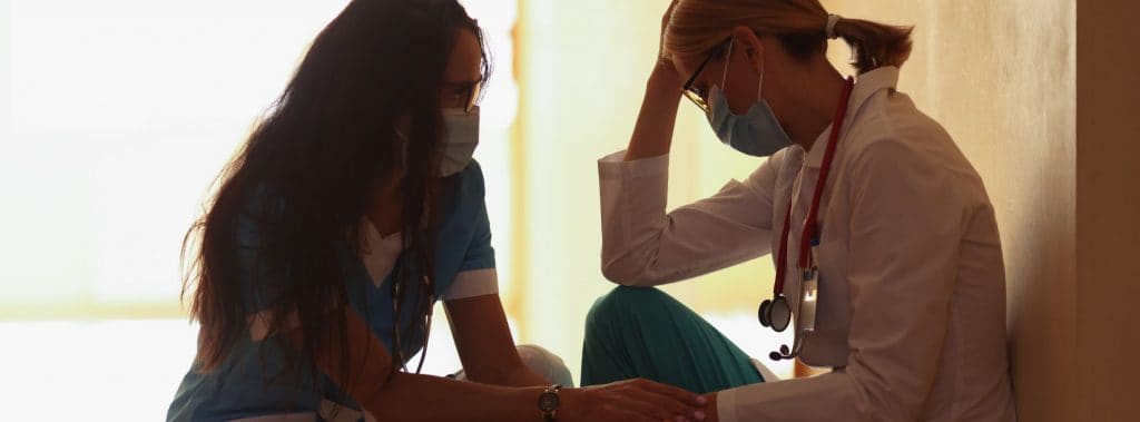 The Deskless Workforce: Everything You Need to Know - theEMPLOYEEapp