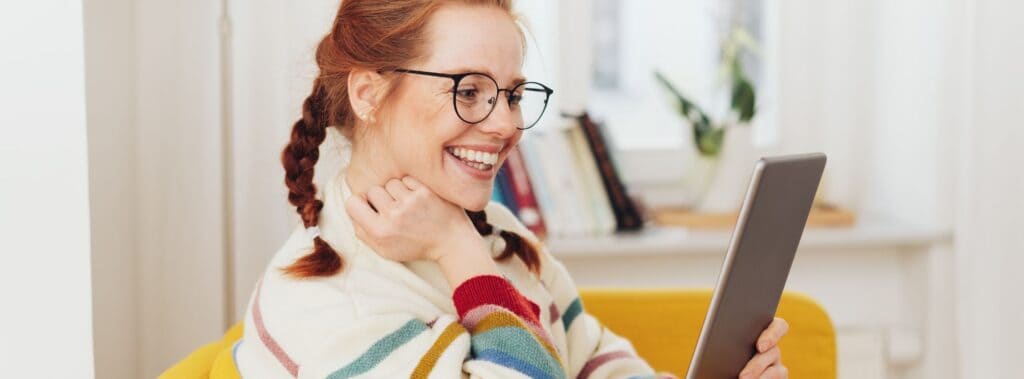 How to Create an Employee Newsletter People Actually Read - theEMPLOYEEapp