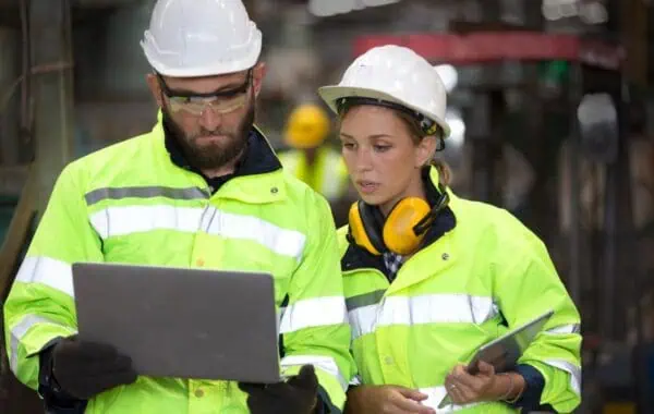 The EMPLOYEE App - Communication Platform for Frontline Workers